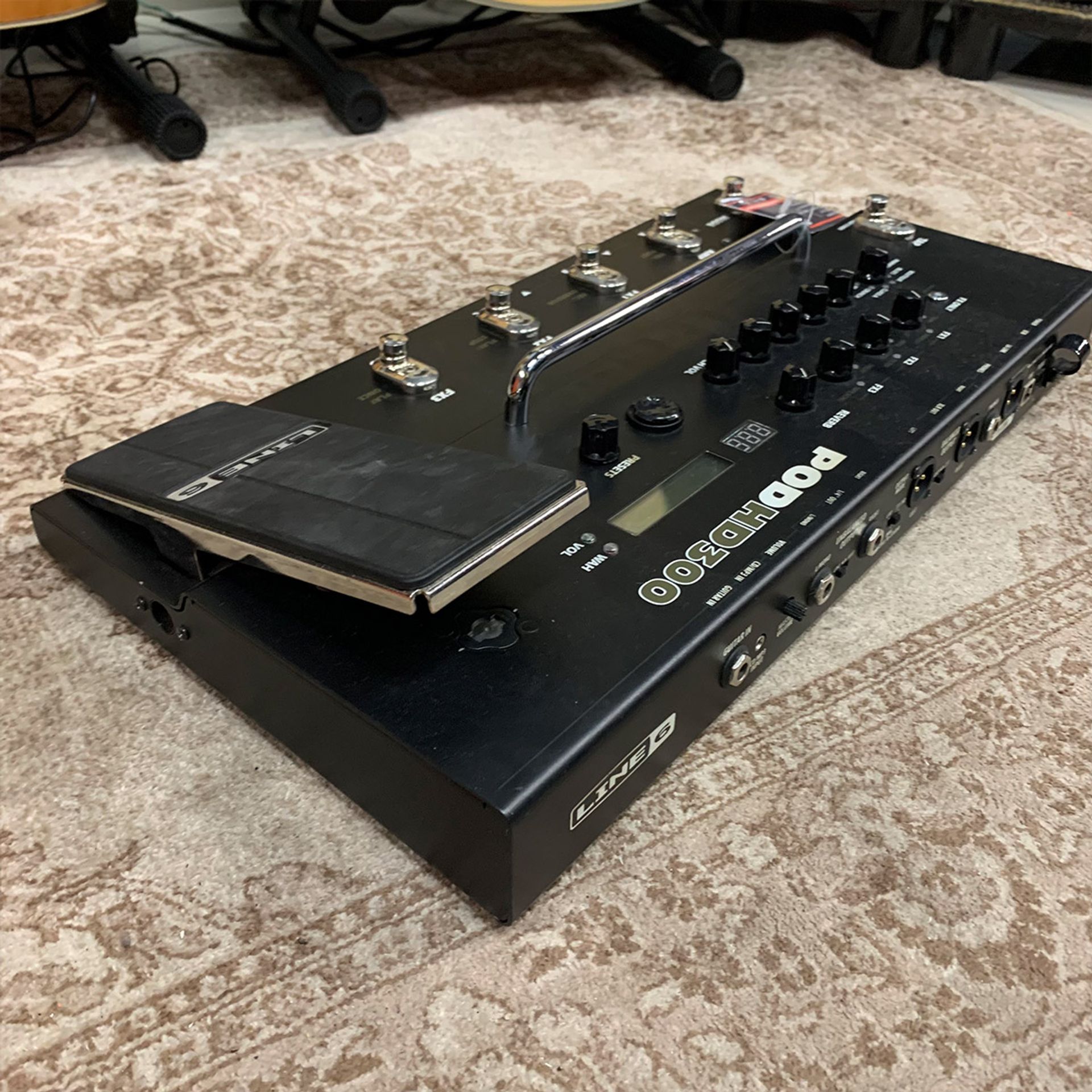 PEDALEIRA LINE6 POD HD-300 USADO - X5Music