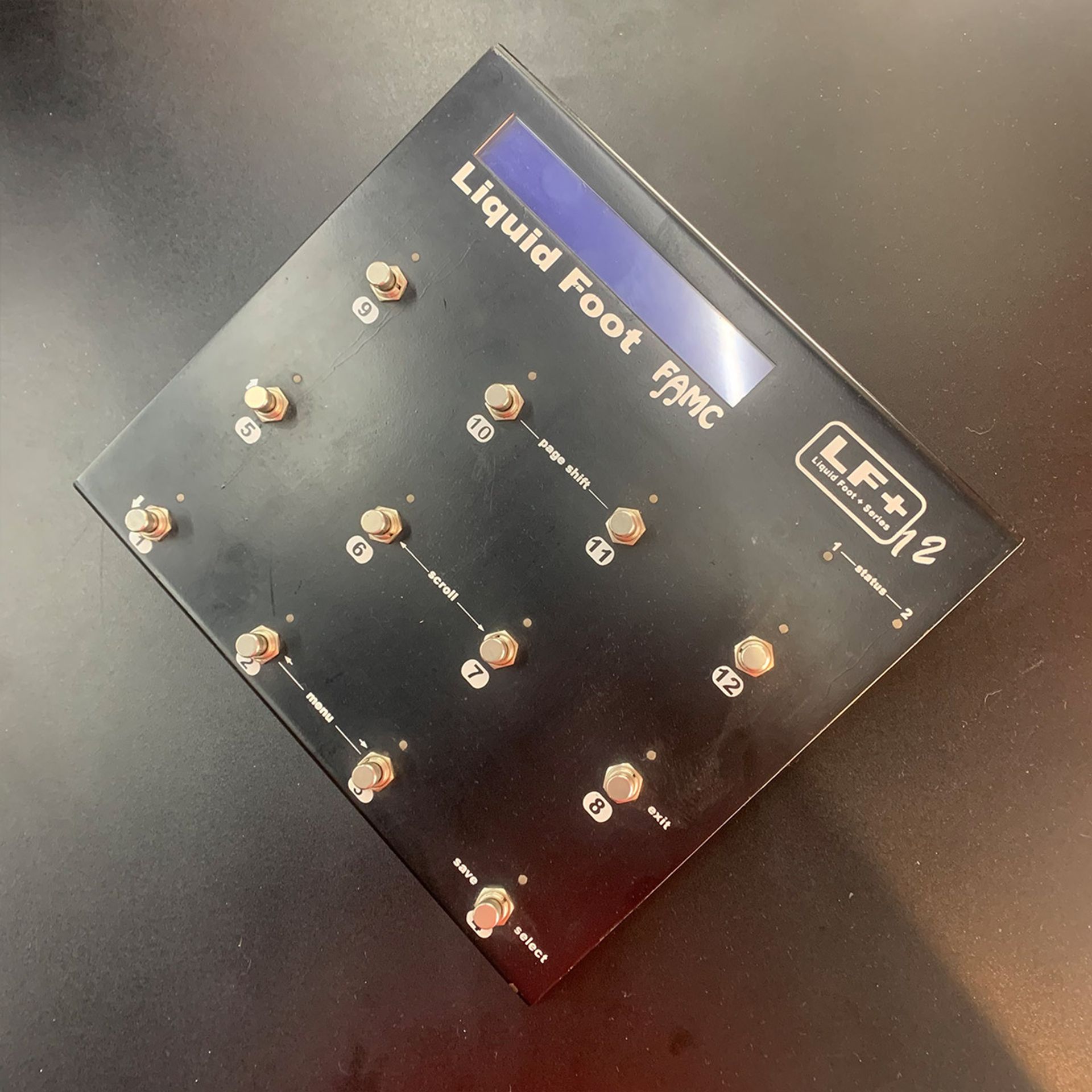 CONTROLADOR FAMC LIQUID FOOT LF 12 USADO - X5Music