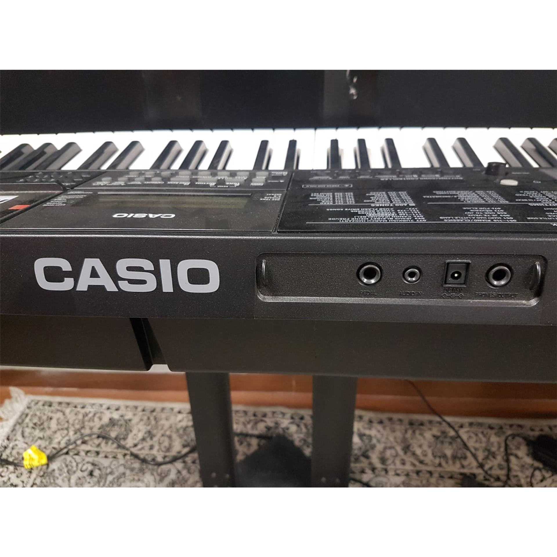TECLADO CASIO CTX-800 61 TECLAS PRETO USADO - X5Music