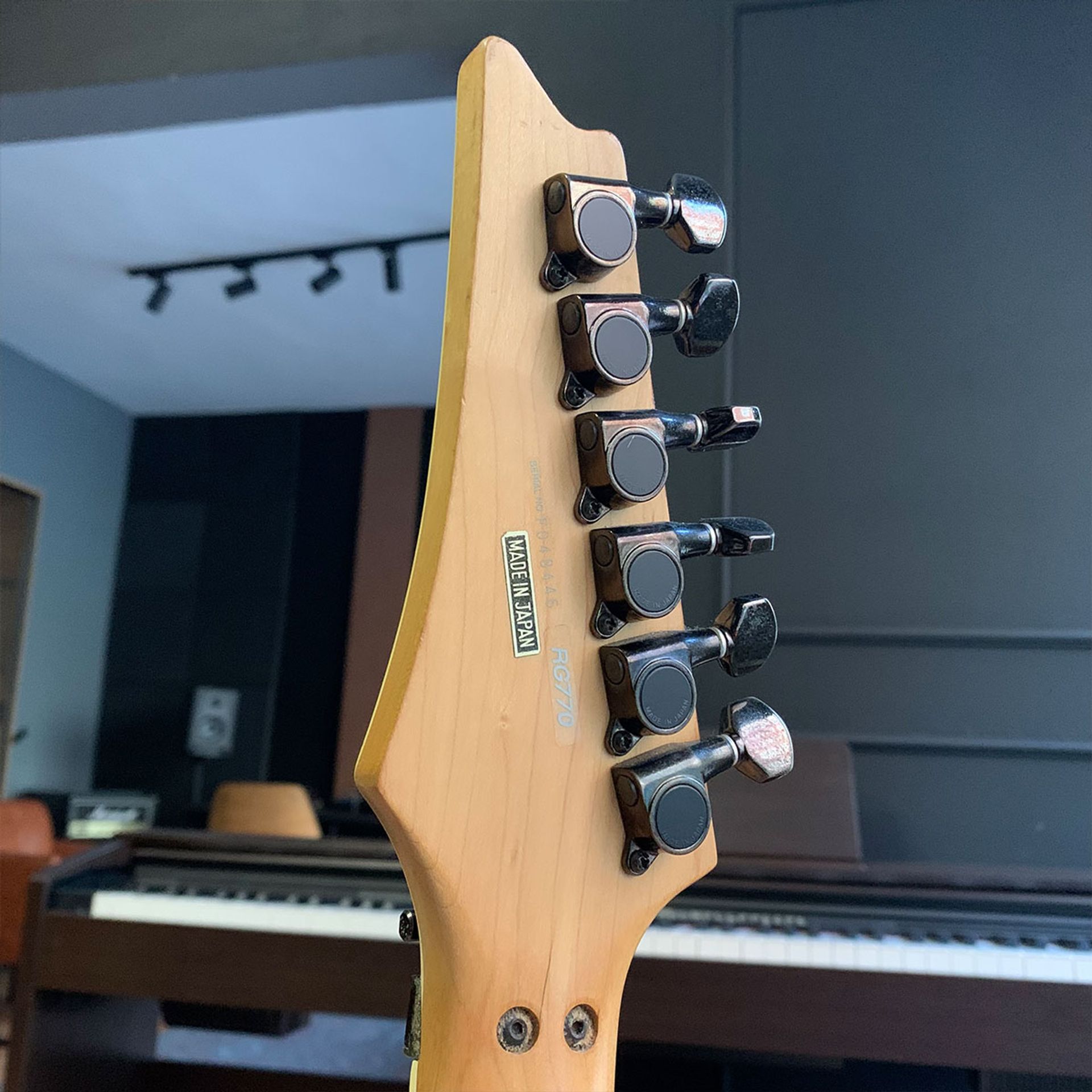 GUITARRA IBANEZ RG 770 PRETA USADO - X5Music